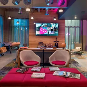 Moxy London Excel Hotel | UPDATED FOR 2025 | luxuryhotelslondon.net