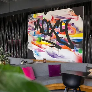 Moxy London Excel Hotel | UPDATED FOR 2026 | luxuryhotelslondon.net