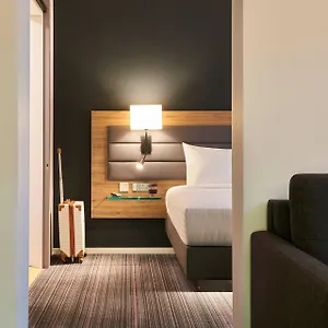 Moxy London Excel Hotel | UPDATED FOR 2026 | luxuryhotelslondon.net