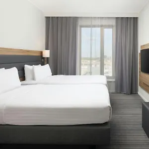 Moxy London Excel Hotel | UPDATED FOR 2026 | luxuryhotelslondon.net